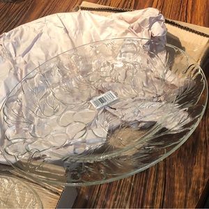 Dining | Large Cake Plate 6 Dessert Plates And Plate Holder Set Nwot ...